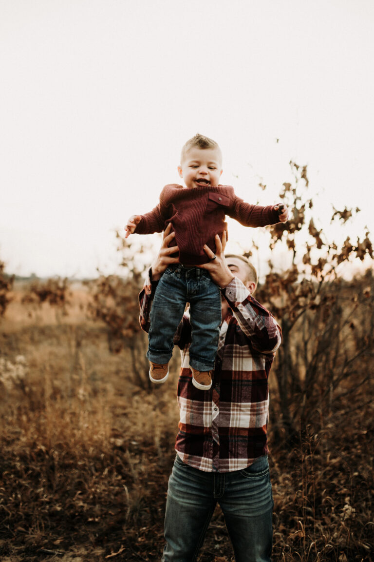 A Guide to Unposed Family Photography: Tips and Tricks for Capturing ...
