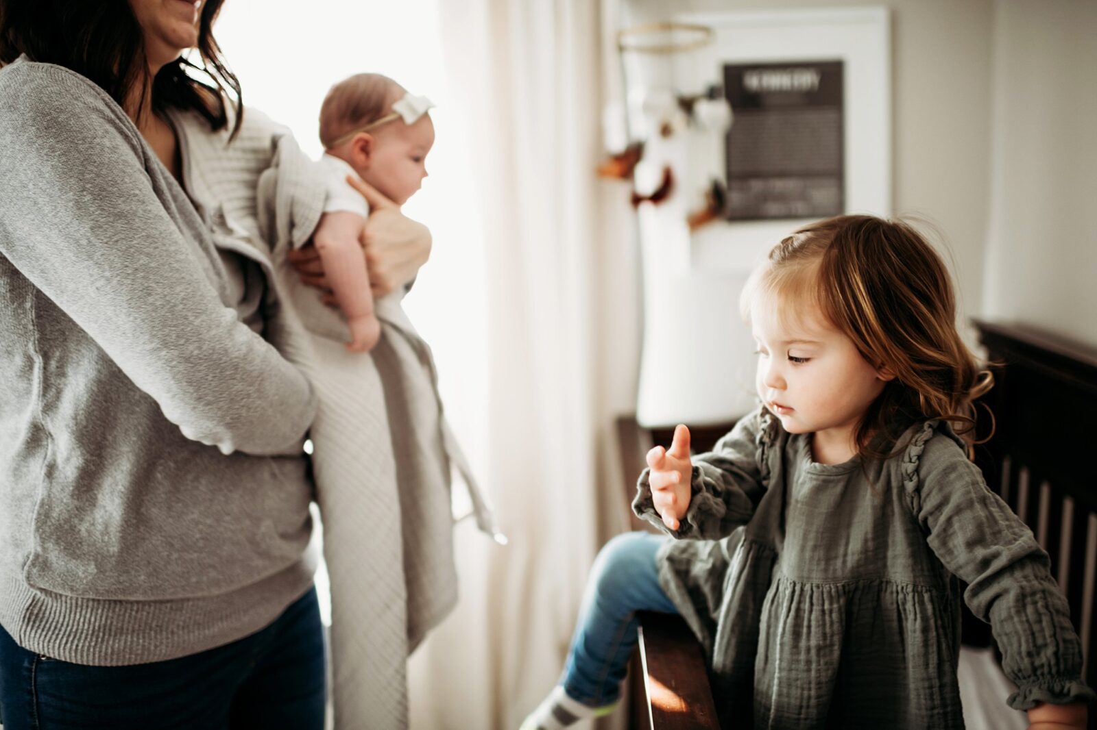 Tips for Photographing Newborns at Home: How to Create Beautiful Photos ...