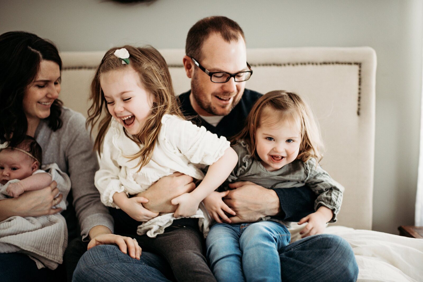 Tips for Photographing Newborns at Home: How to Create Beautiful Photos ...