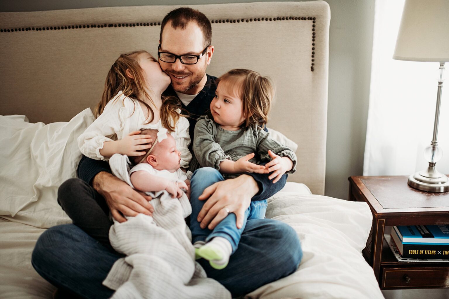 Tips for Photographing Newborns at Home: How to Create Beautiful Photos ...