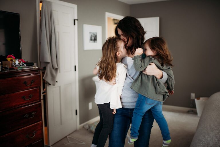 Tips for Photographing Newborns at Home: How to Create Beautiful Photos ...