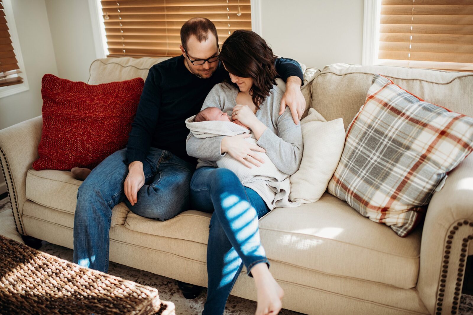Tips for Photographing Newborns at Home: How to Create Beautiful Photos ...