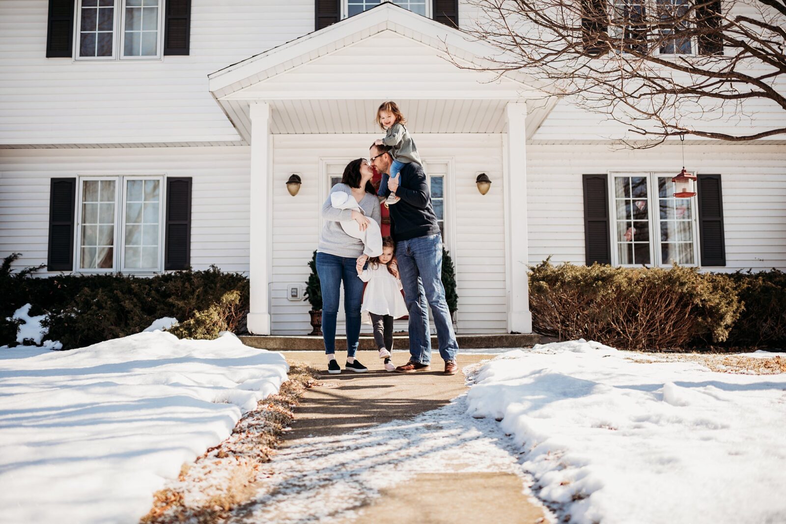 Tips for Photographing Newborns at Home: How to Create Beautiful Photos ...