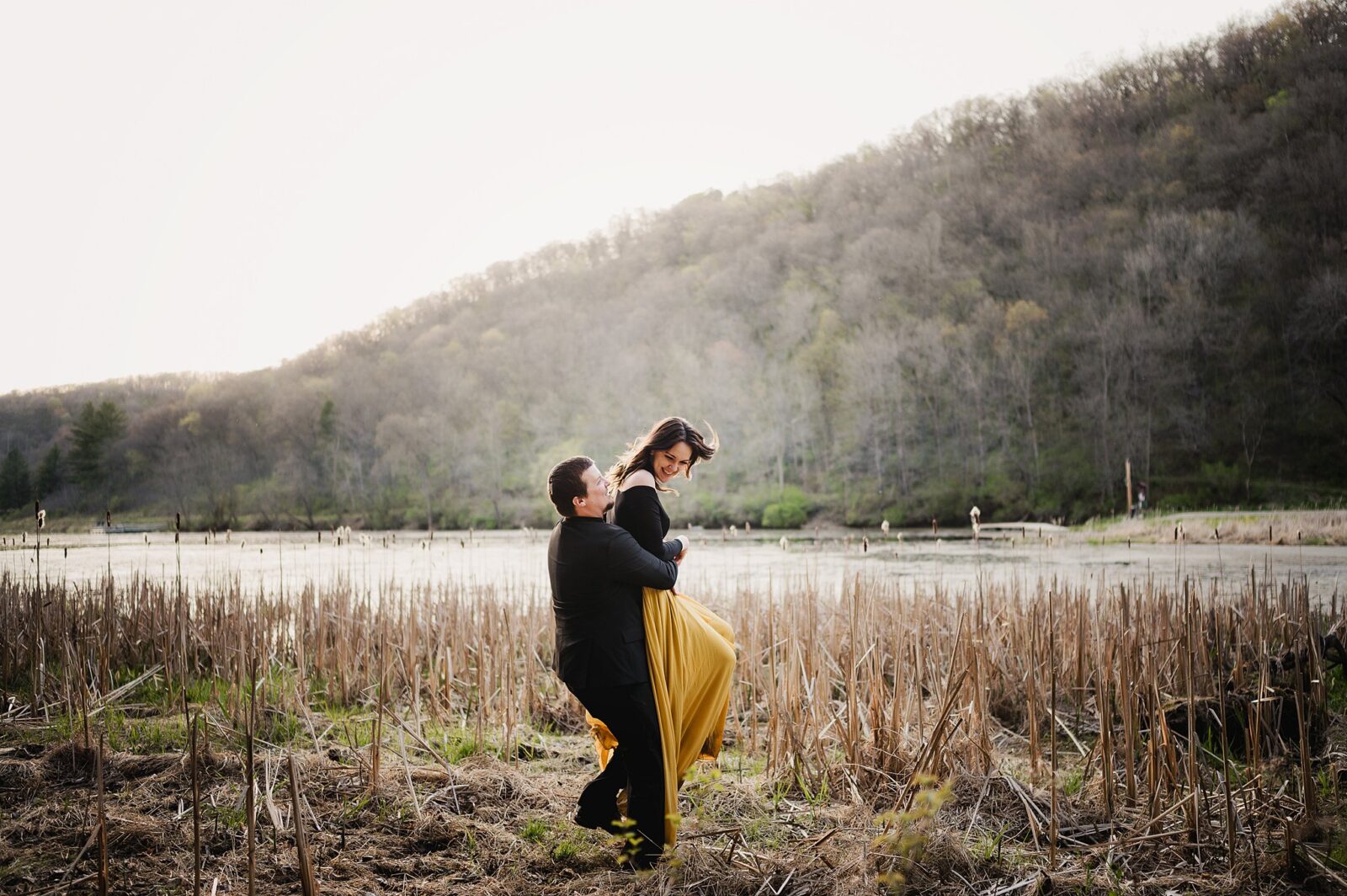 How to Display Your Couples Photos: Creative Ideas for Showcasing Your ...